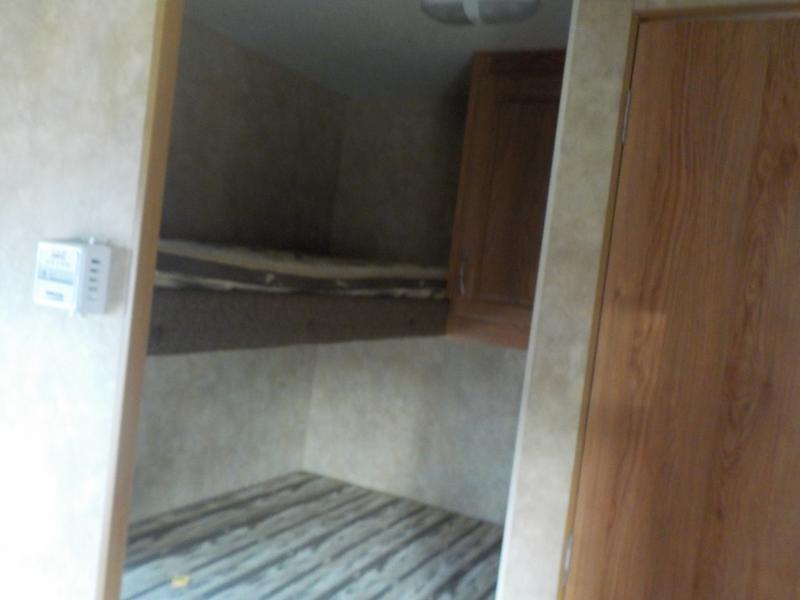 2008 Jayco Jay Flight 28BHS 28 Foot Travel Trailer One Slide out | Repo.com