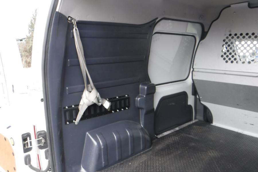 2013 Ford Transit Connect XLT Cargo with Bulkhead Divider | Repo.com