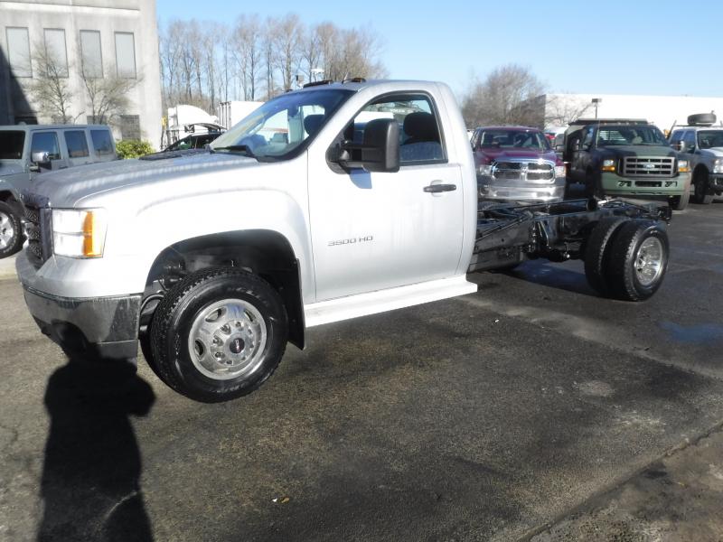 2013 GMC Sierra 3500HD Cab and Chassis Long Box 2WD Dually 161 inch ...