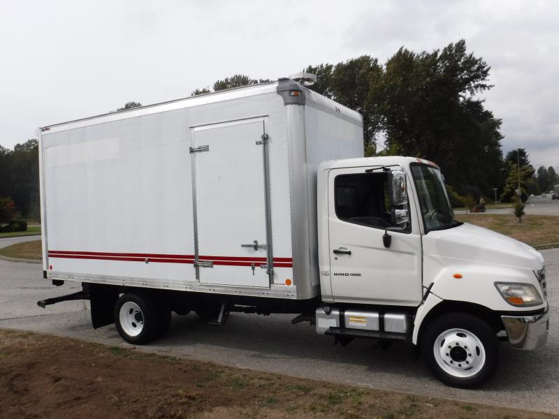 2009 Hino 165 16 Foot Diesel Cube Van with Ramp | Repo.com