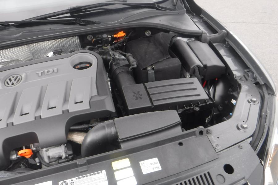 2013 Volkswagen Passat 2.0L TDI Diesel Highline | Repo.com