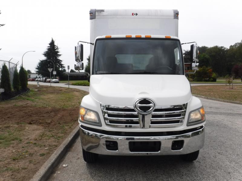 2009 Hino 165 16 Foot Diesel Cube Van with Ramp | Repo.com