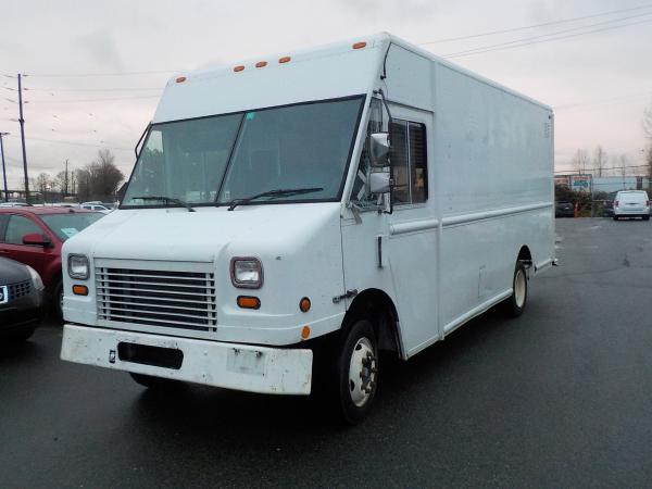 2008 Freightliner M-Line Utilimaster Walk-in Cargo Van Diesel | Repo.com