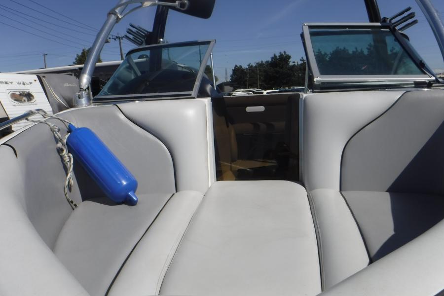 Repo.com | 2008 Centurion Speed Boat and Trailer