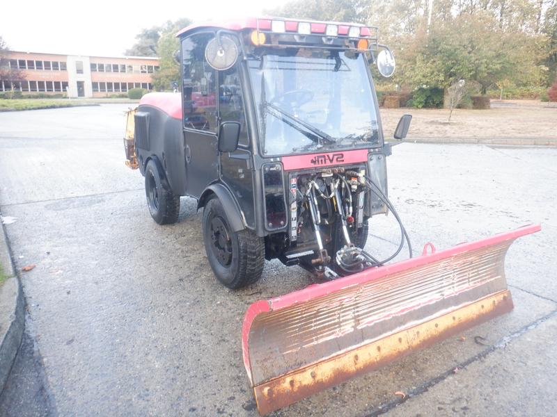 2012 Maclean Engineering Municipal Plow With Spreader Tractor | Repo.com