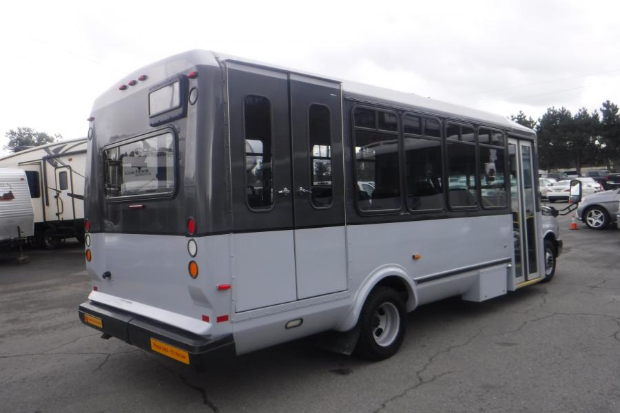 2014 Chevrolet Express G4500 21 Passenger Bus | Repo.com