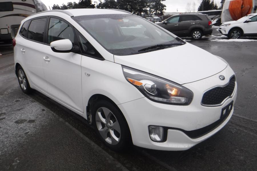 2015 Kia Rondo | Repo.com