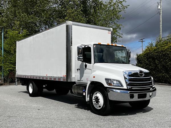 2020 Hino 338 24 Foot 5 Ton Cube Van with Maxon Power Tailgate With ...