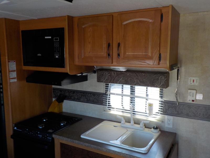 2012 Keystone Hornet Hideout RV 19FLBWE 19Ft Travel Trailer | Repo.com