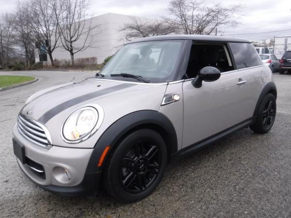 2013 Mini Cooper Baker Street Edition | Repo.com