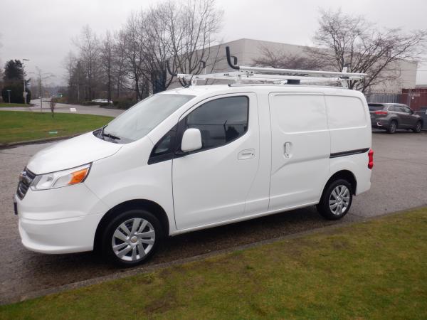 Repo.com | 2015 Chevrolet City Express Cargo Van Roof Rack Rear Ladder ...