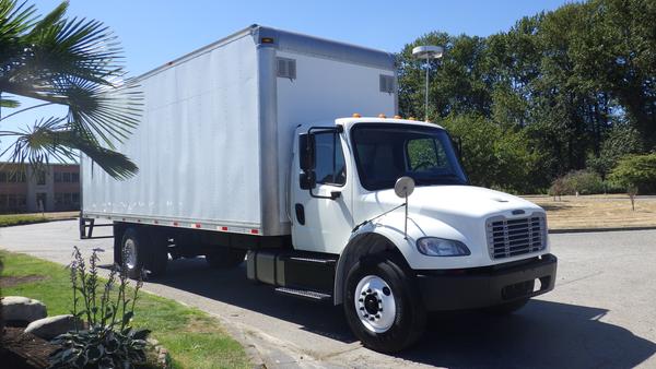 2015 Freightliner M2 106 28 Foot Cube Van Diesel with Air Brakes | Repo.com