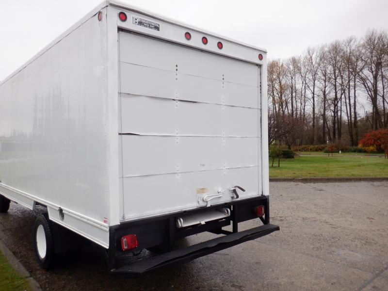 Repo.com | 2008 Ford Econoline 16 foot E-450 Diesel Cube Van with Ramp