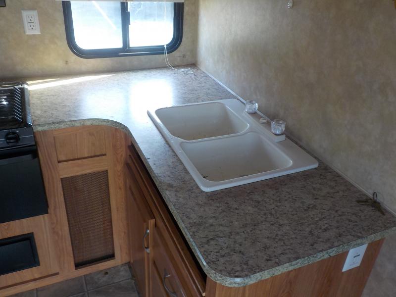 2008 Jayco Jay Flight 28BHS 28 Foot Travel Trailer One Slide out | Repo.com