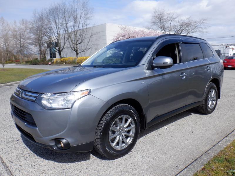 2014 Mitsubishi Outlander GT S-AWC With 3rd Row Seating | Repo.com
