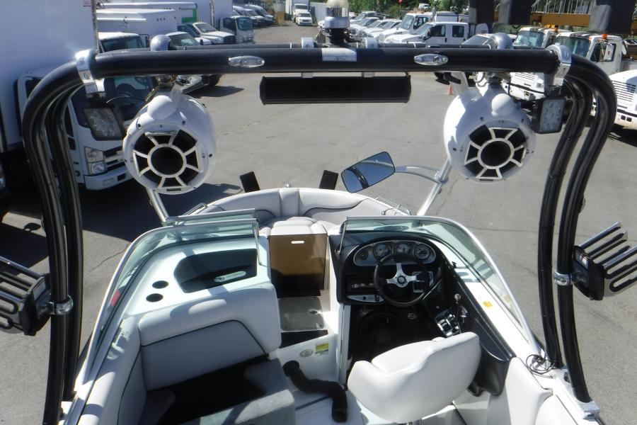 Repo.com | 2008 Centurion Speed Boat and Trailer