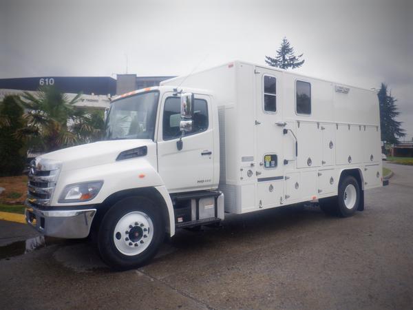 2014 Hino 338 Wire line Service Truck with Office Diesel | Repo.com