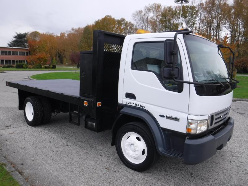 Repo.com | 2006 Ford LCF 450 14 Foot Flat Deck Regular Cab Dually 2WD ...