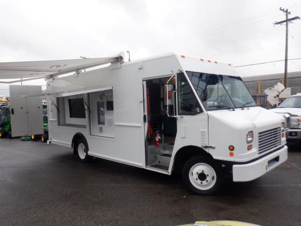 2009 Freightliner MT45 Chassis 18 Foot Cargo Step Van Diesel | Repo.com