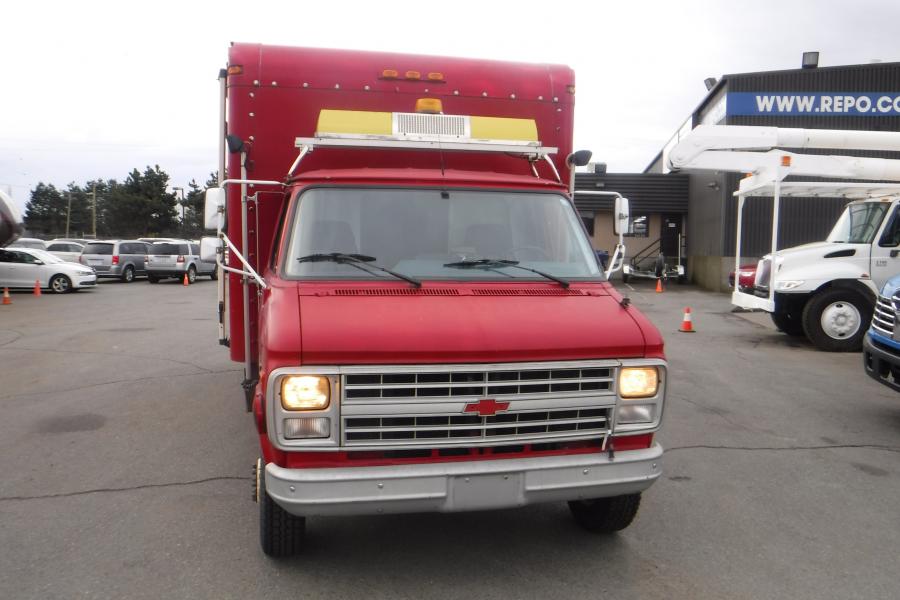 1991 Chevrolet G-Series Van G30 14 Foot Cube Van with Power Tailgate ...
