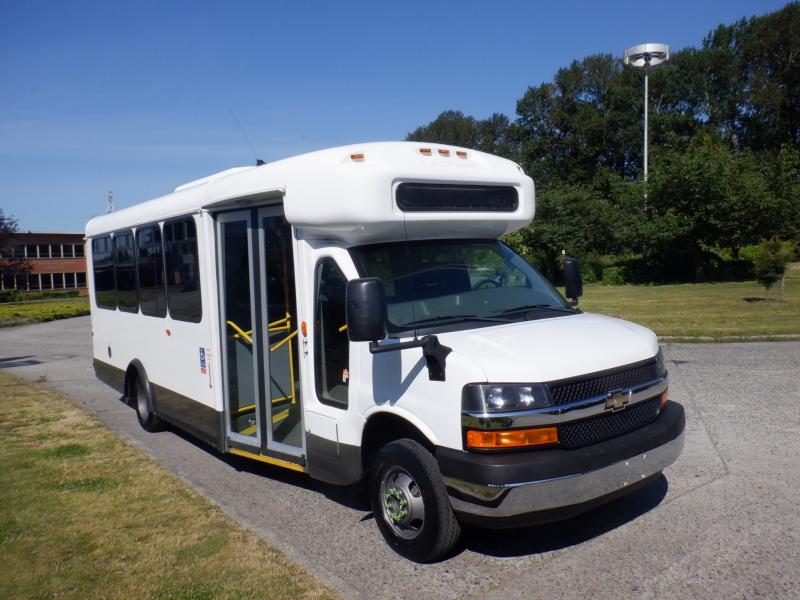 Repo.com | 2012 Chevrolet Express G4500 17 Passenger Bus Diesel with ...