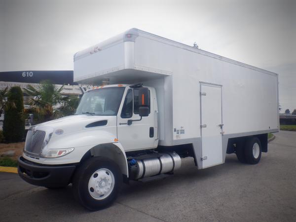 2017 International 4300 Cube Van with Air Brakes Diesel | Repo.com