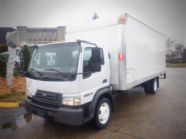 2008 Ford LCF 550 20 Foot Cube Van with Ramp 3 Seater Diesel | Repo.com