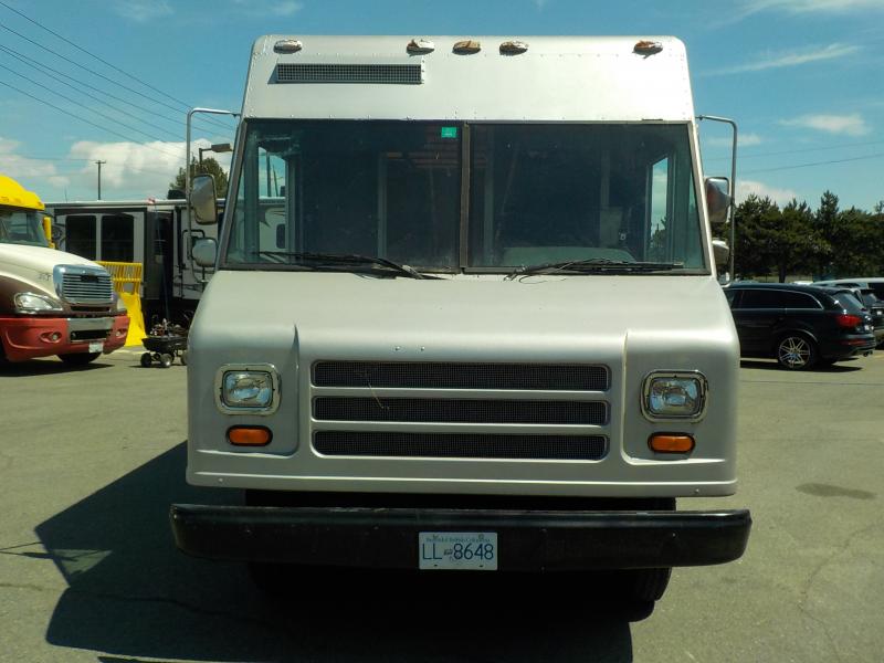 1998 Chevrolet P30 Utilimaster 18 Foot Cargo Cube Van with Shelving ...