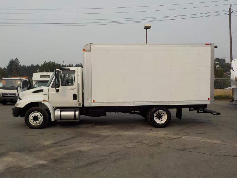 2011 International 4300 Durastar 16 Foot Diesel Dually Cube Van | Repo.com