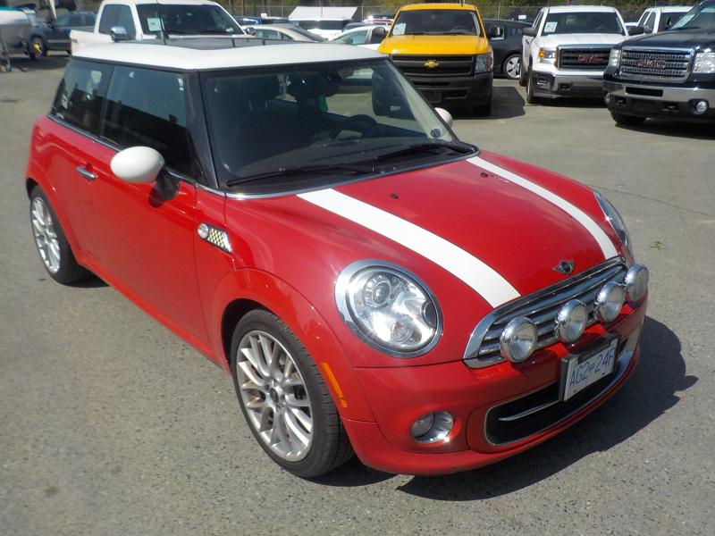 2013 Mini Cooper Hatchback | Repo.com