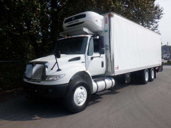 2013 International 4400 25 Foot Cube Van Reefer With Power Tailgate And ...
