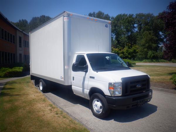 Repo.com | 2018 Ford E-450 16 foot High Cube Van with Power Tailgate