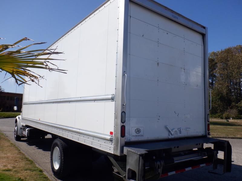 2015 Freightliner M2 106 26 foot Diesel Cube Van with Power Tailgate ...