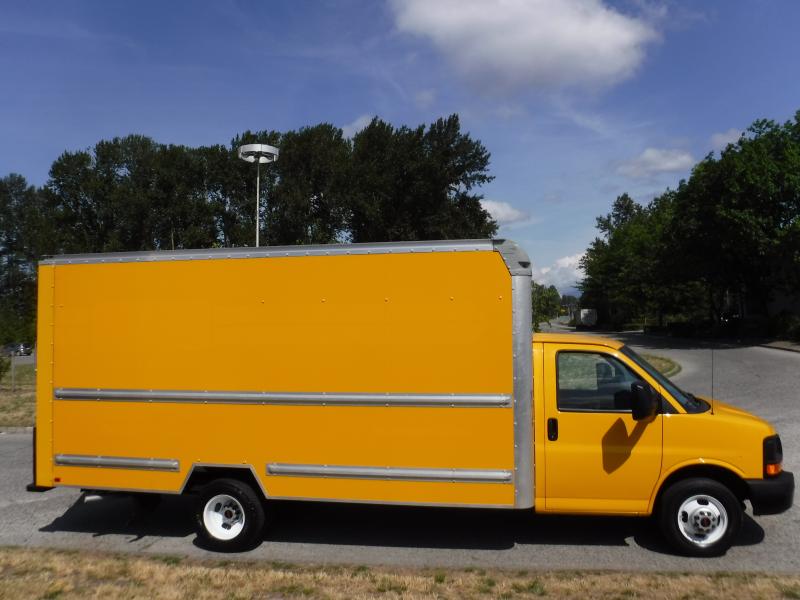 2014 GMC Savana G3500 16 Foot Cube Van with Ramp | Repo.com