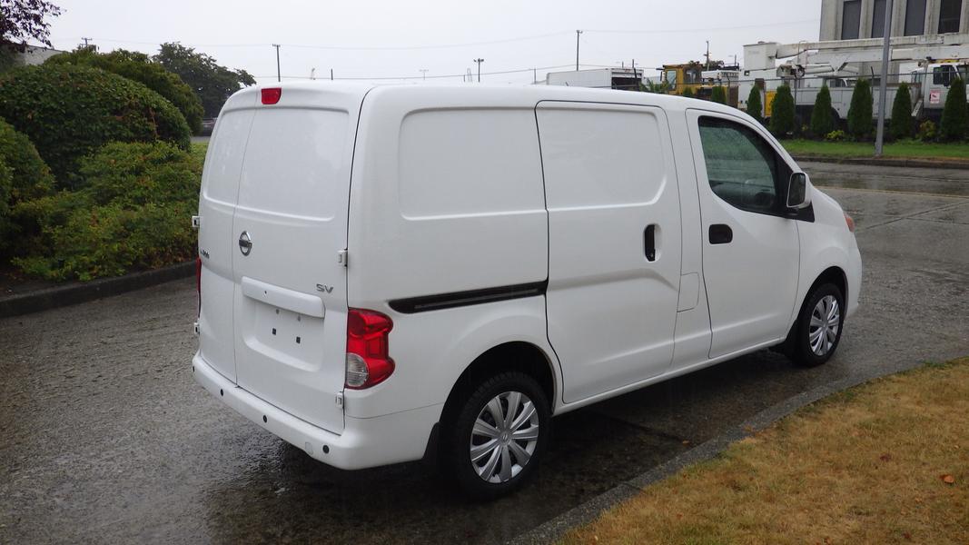 2017 Nissan NV200 Cargo Van | Repo.com
