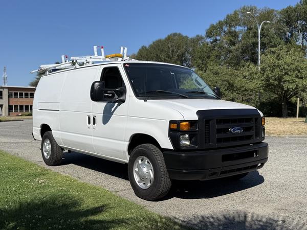 2011 Ford Econoline E-350 Super Duty Cargo Van with Shelving & Ladder ...
