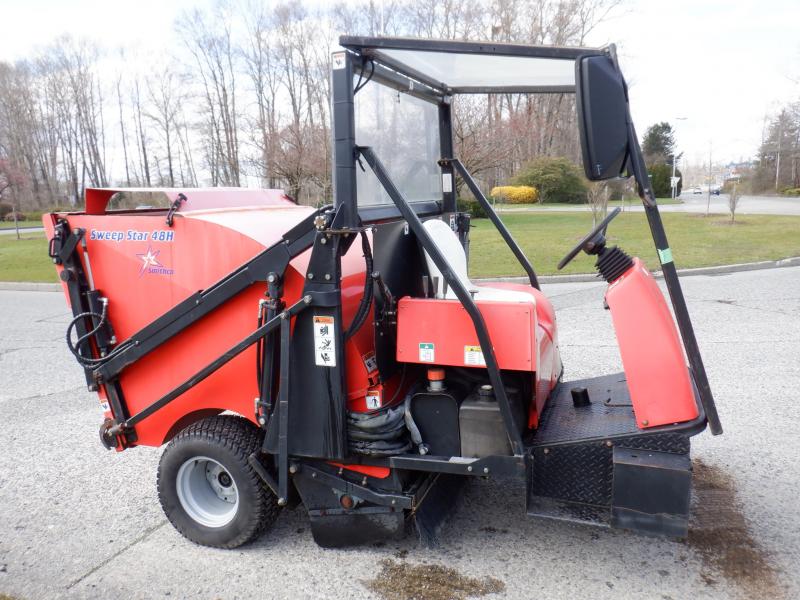 2008 Smithco Sweep Star 48-000-CF Turf Sweeper | Repo.com