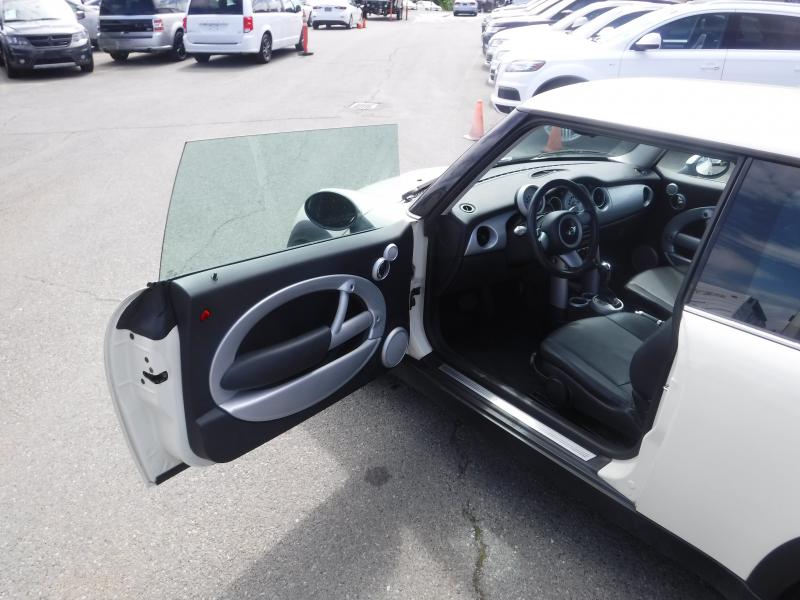2005 Mini Cooper Base | Repo.com