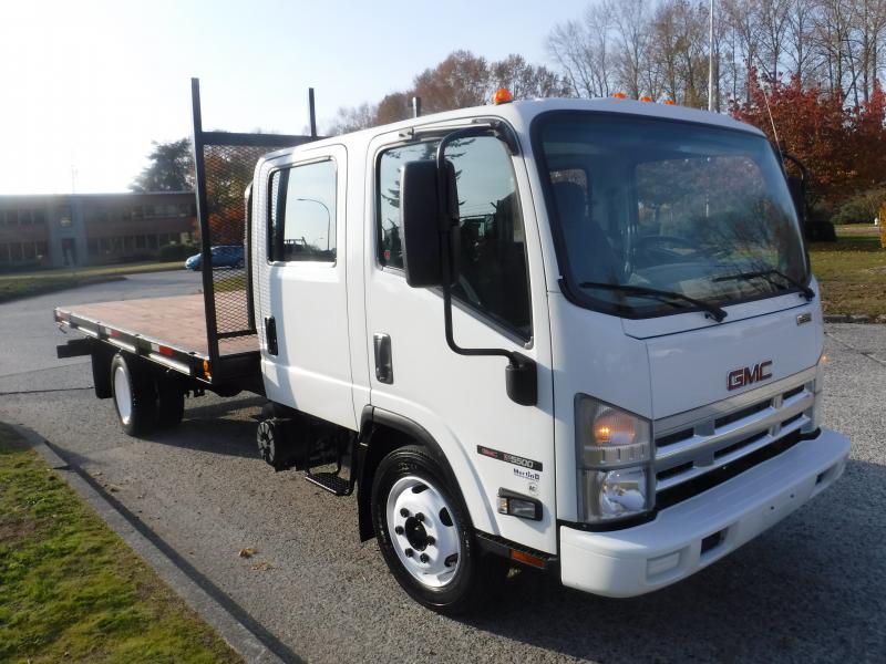 2008 GMC W5500 16 Foot Flat Deck Crew Cab Diesel | Repo.com