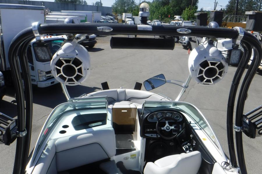 Repo.com | 2008 Centurion Speed Boat and Trailer