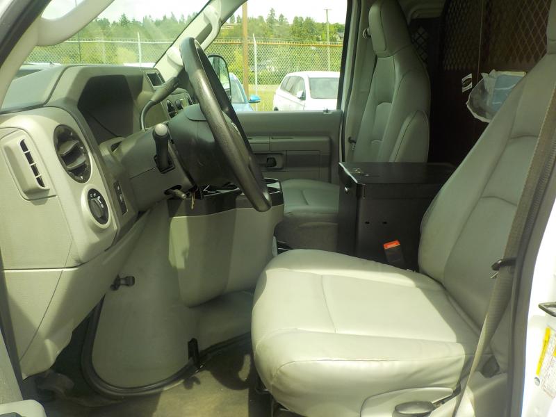 Repo.com | 2014 Ford E-250 Cargo Van with Bulkhead Divider