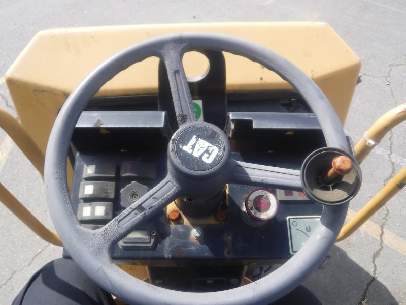 Repo.com | 2000 Caterpillar CB14 Diesel Smooth Drum Roller