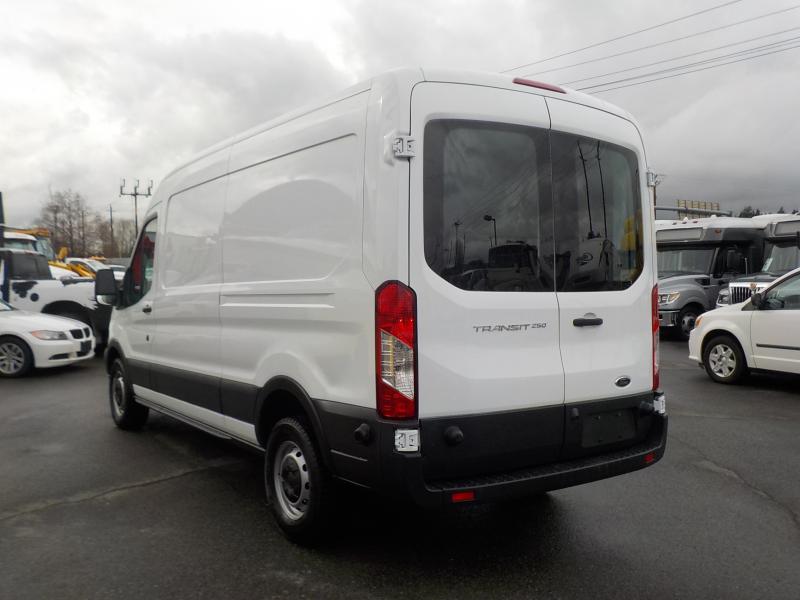 2017 Ford Transit 250 Van Med. Roof 148-in. WB Cargo Van | Repo.com