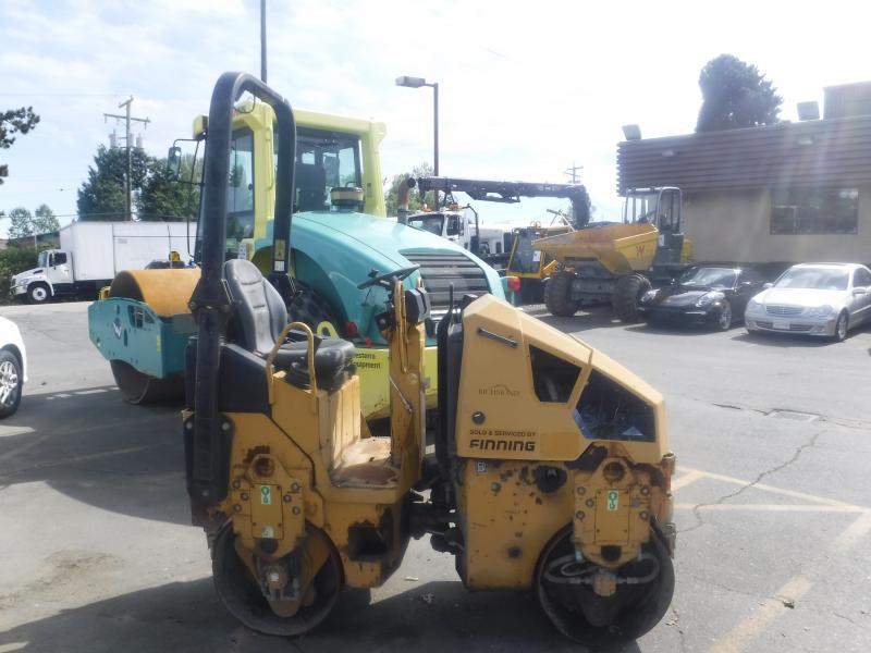 Repo.com | 2000 Caterpillar CB14 Diesel Smooth Drum Roller