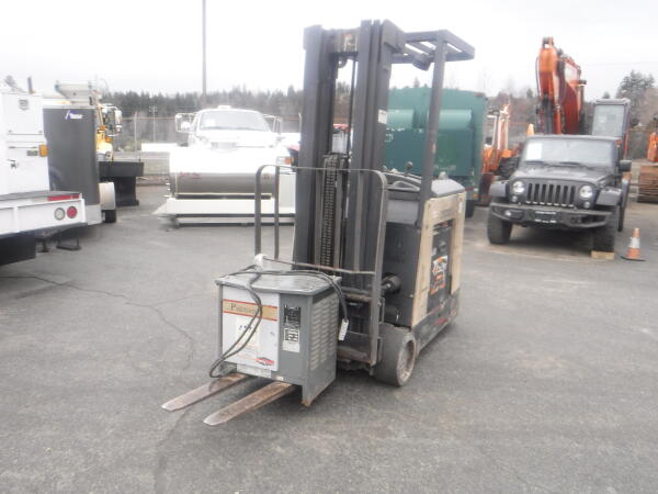 2000 Crown Electric Order Picker 2 Stage Forklift plus charger | Repo.com
