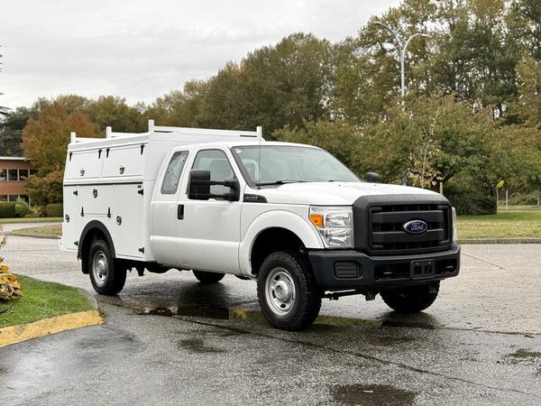 2015 Ford F-350 SD SuperCab 4WD Service Truck with Utility Body | Repo.com