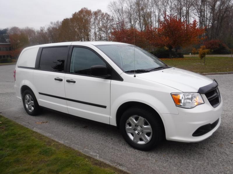 Repo.com | 2013 Dodge Cargo Van Rear Shelving