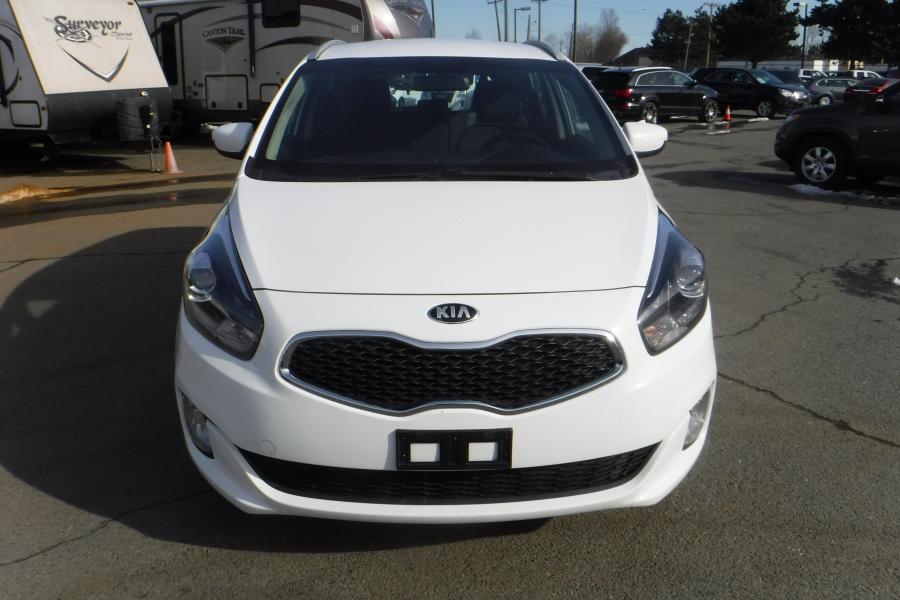 2015 Kia Rondo | Repo.com