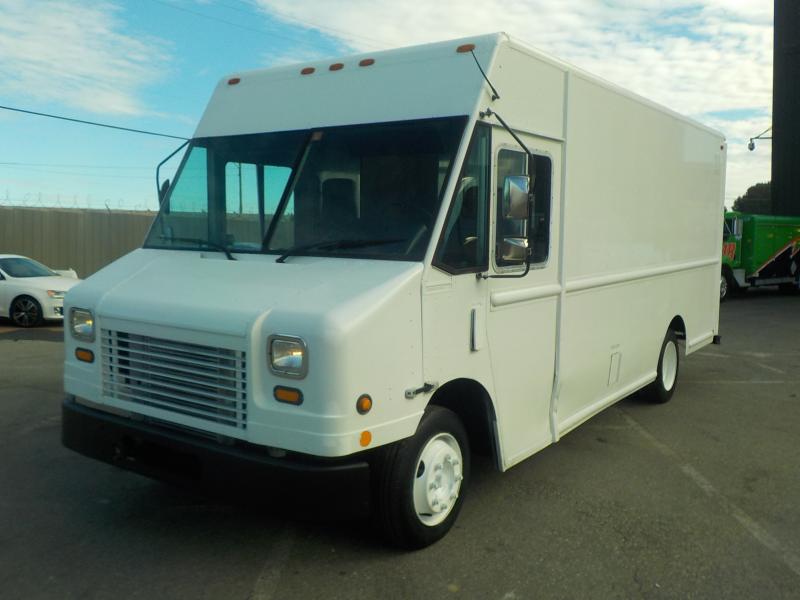 2008 Freightliner M-Line Walk-in 16.5 feet Cargo Van Diesel | Repo.com