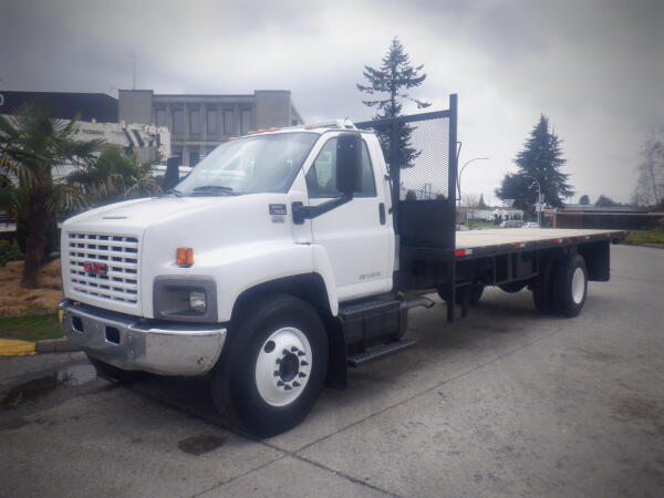 2008 GMC C7500 24 Foot Flat Deck Dually Diesel | Repo.com